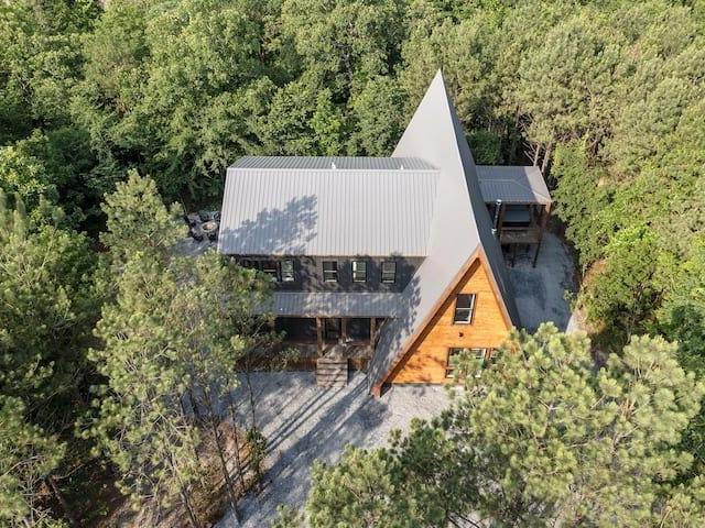 881 Woodland Bluff Trail