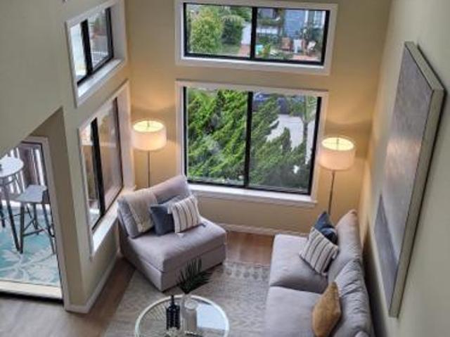 881 Thomas Ave 16, San Diego, CA