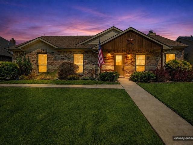 8825 Davis St, Rowlett, TX 75088