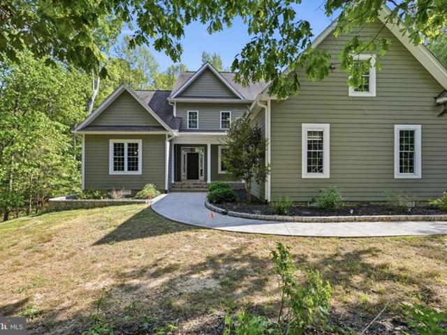 8825 First Branch Ln, Chesterfield, VA 23838