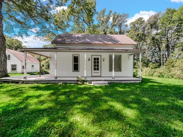 8826 N 650 E, New Carlisle, IN 46552