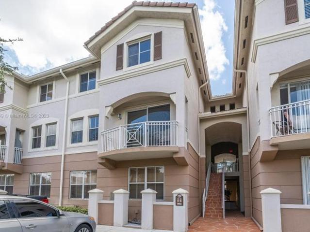 8826 Flagler St W #206, Miami, FL 33174