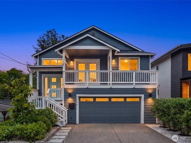 8826 41st St S, Seattle, WA 98118
