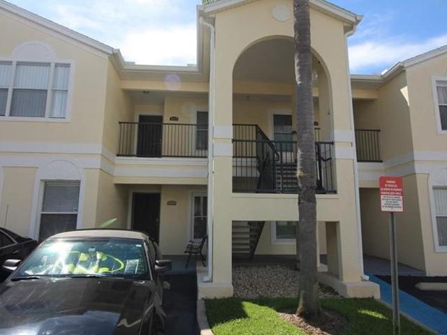 8827 Grand Palms Cir #B, Kissimmee, FL 34747