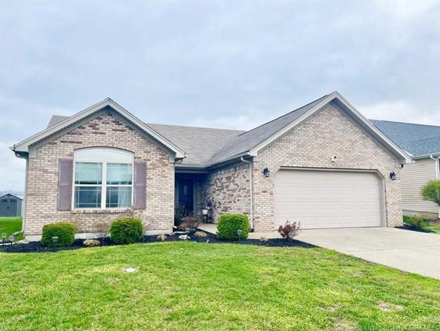8827 Woodford Dr, Charlestown, IN 47111