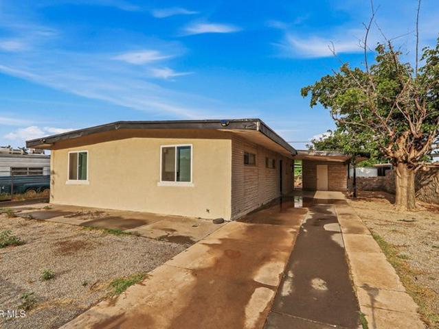 8828 Mount Elbert Dr, El Paso, TX 79904