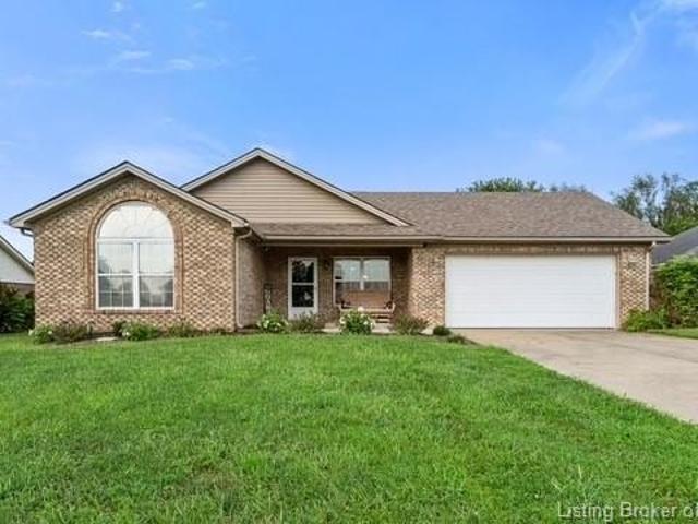 8828 Saddle Ridge Trl, Charlestown, IN 47111