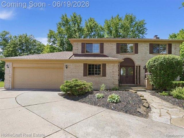 8829 Woodberry Rd, Plymouth, MI 48170