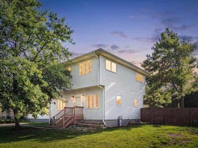 8820 Palisades Rd, Burr Ridge, IL 60527