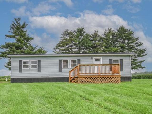 8820 S Lake Pleasant Rd, Hillsdale, MI 49242
