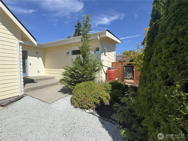 8820 24th Avenue SW