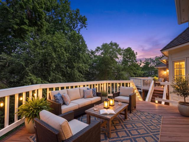 8821 Bay Breeze Lane