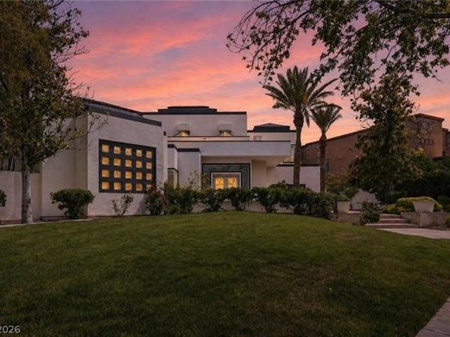 8821 Greensboro Ln, Las Vegas, NV 89134