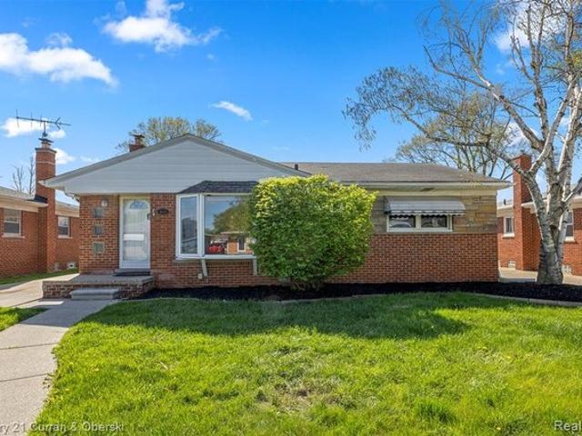 8821 Royal Grand, Redford, MI 48239
