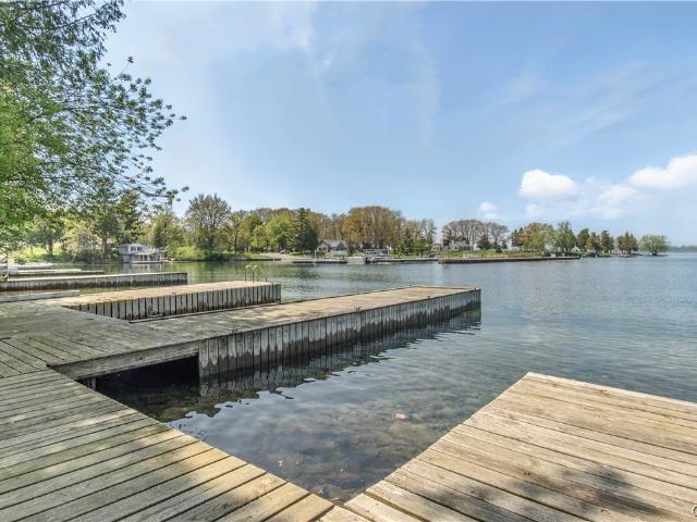8821 Shady Shores Rd
