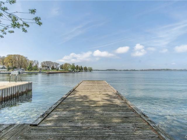 8821 Shady Shores Rd