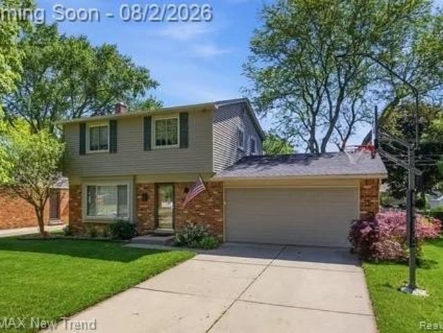 8821 Tavistock Dr, Plymouth, MI 48170