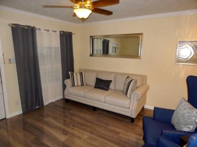 8821 Woodruff St, Houston, TX 77012 | MLS #71790