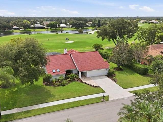 8822 Misty Creek Dr, Sarasota, FL 34241