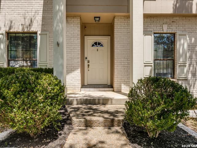 8823 Shade Tree
