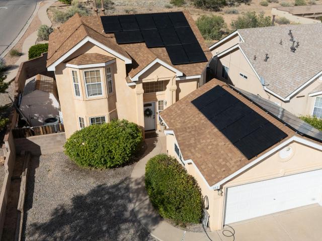 882 Avenida Pastoral NW