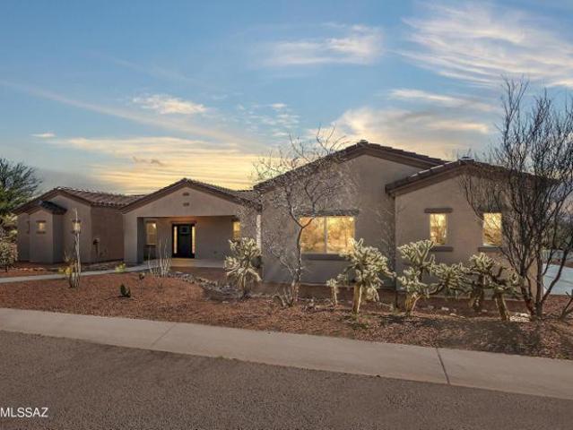 882 E Vault Mine Ct, Green Valley, AZ 85614