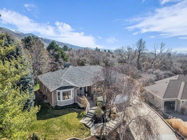 882 E Windsor Ln N, Kaysville, UT 84037