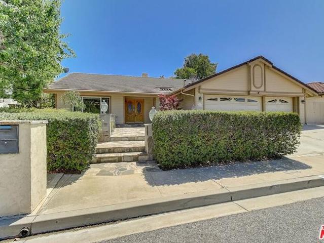 882 Lynnmere Dr, Thousand Oaks, CA 91360