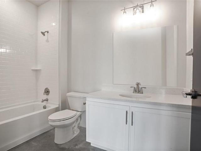 882 Montegut Street # 106