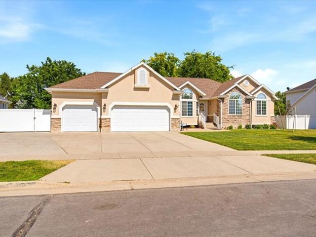 882 N 3625 W, Layton, UT 84041