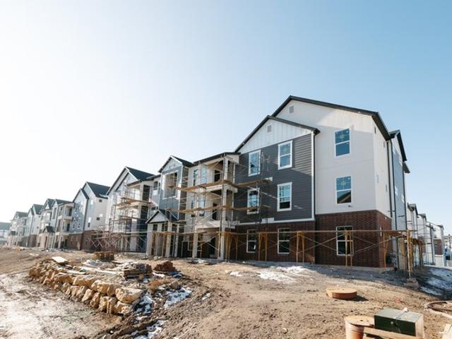 882 N Coulsen Dr Unit J302, Saratoga Springs, UT 84045