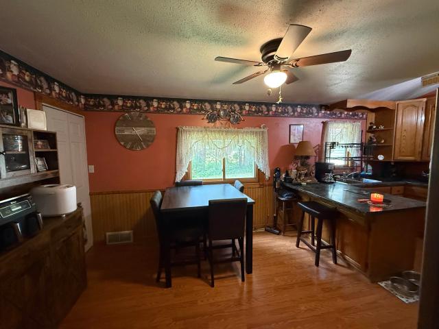 882 Taylor Lane