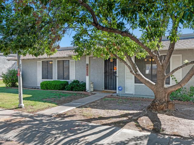 8835 n new world drive