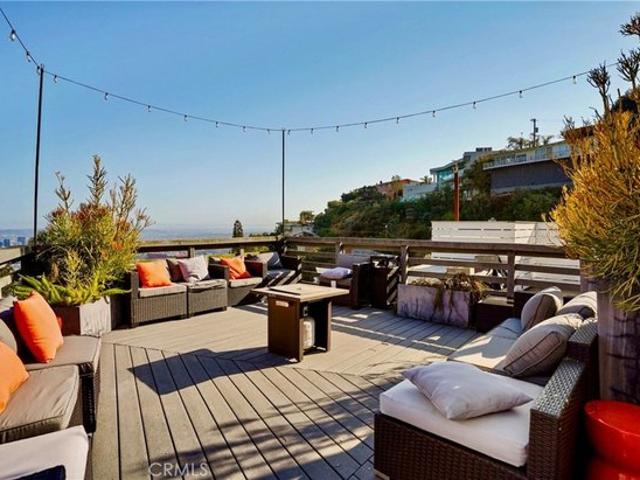8835 Evanview Dr, Los Angeles, CA 90069