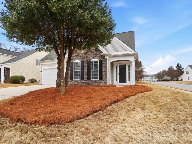 8835 Kestral Ridge Dr, Charlotte, NC 28269 | MLS #4353 | Compass