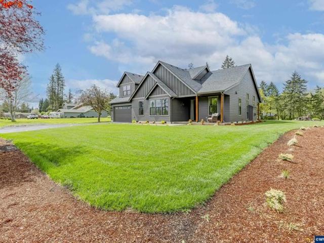 88368 Jessie James Ln, Veneta, OR 97487