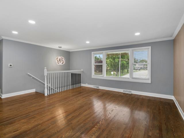 8836 Oakwood Drive