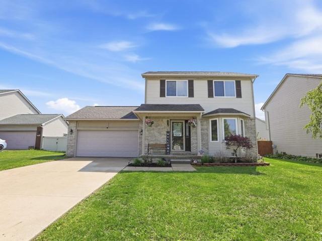8838 Railwood Dr, Newport, MI 48166