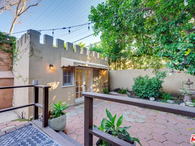 8838 Rosewood Ave, West Hollywood, CA 90048 | MLS #26633 | Compass