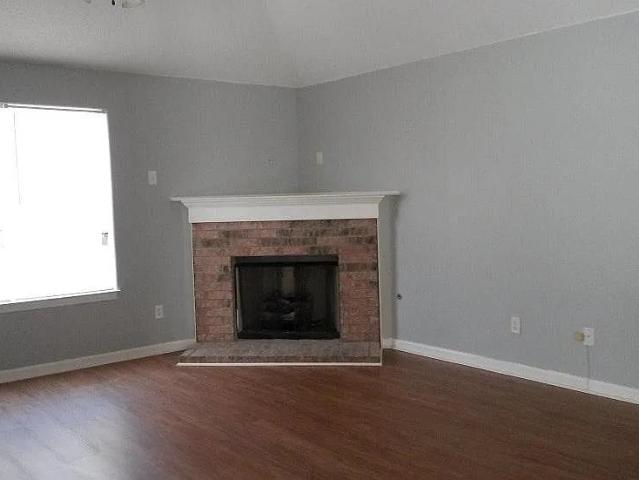 8839 macon rd