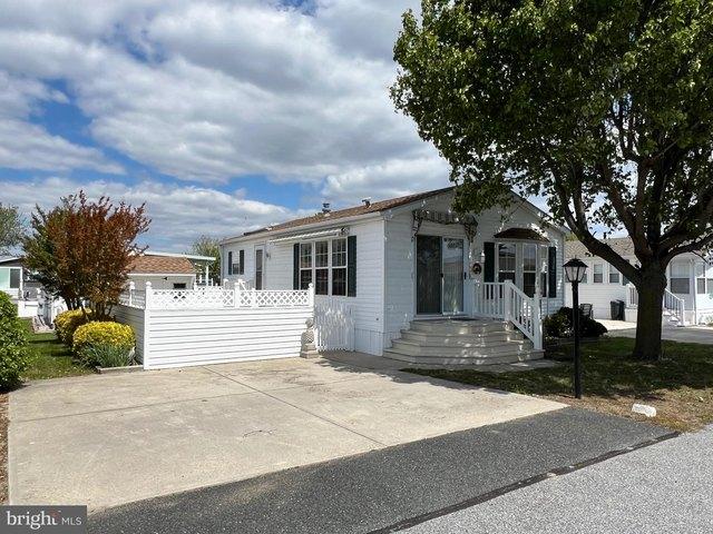 8830 Bay Ridge Dr, Berlin, MD 21811
