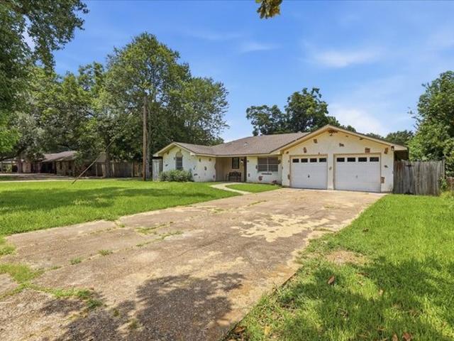 8830 Blaylock Ln, Beaumont, TX 77707