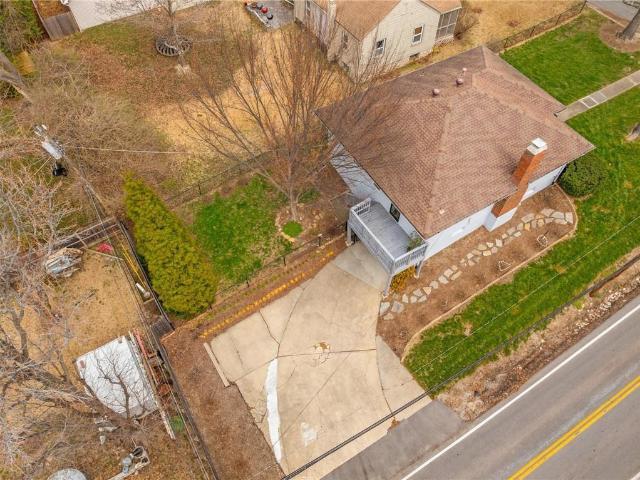 8830 Ivanhoe Trail