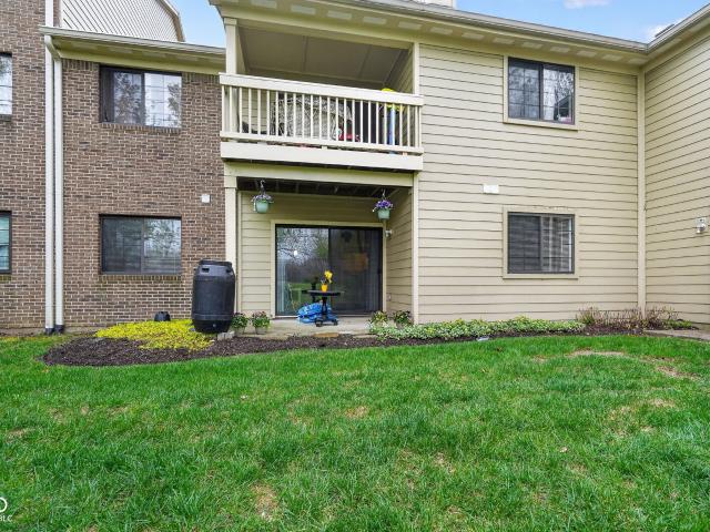 8830 Yardley Ct, Unit 104, Indianapolis, IN 46268 | MLS #22096