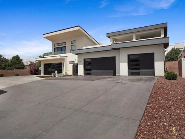 8832 Silver Oak Ln NE, Albuquerque, NM 87113