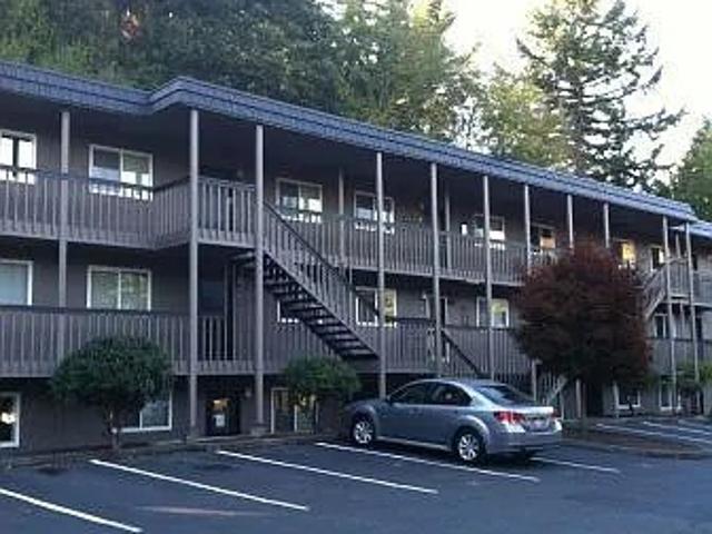 8833 th St SW, Edmonds, WA 98026