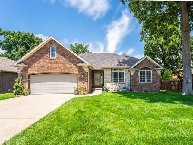 883 Dustin Ln, Nixa, MO 65714