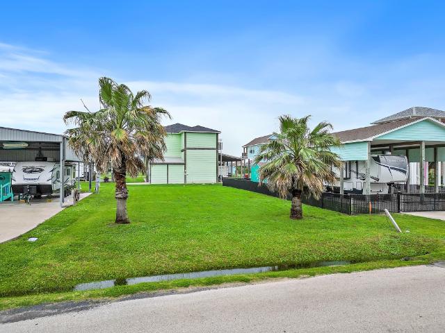883 East Road