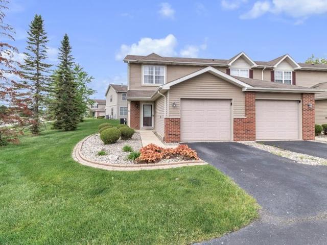 883 Flagstone Dr, Dyer, IN 46311