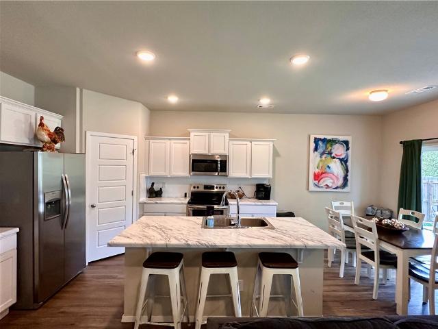 883 Sparrow Circle